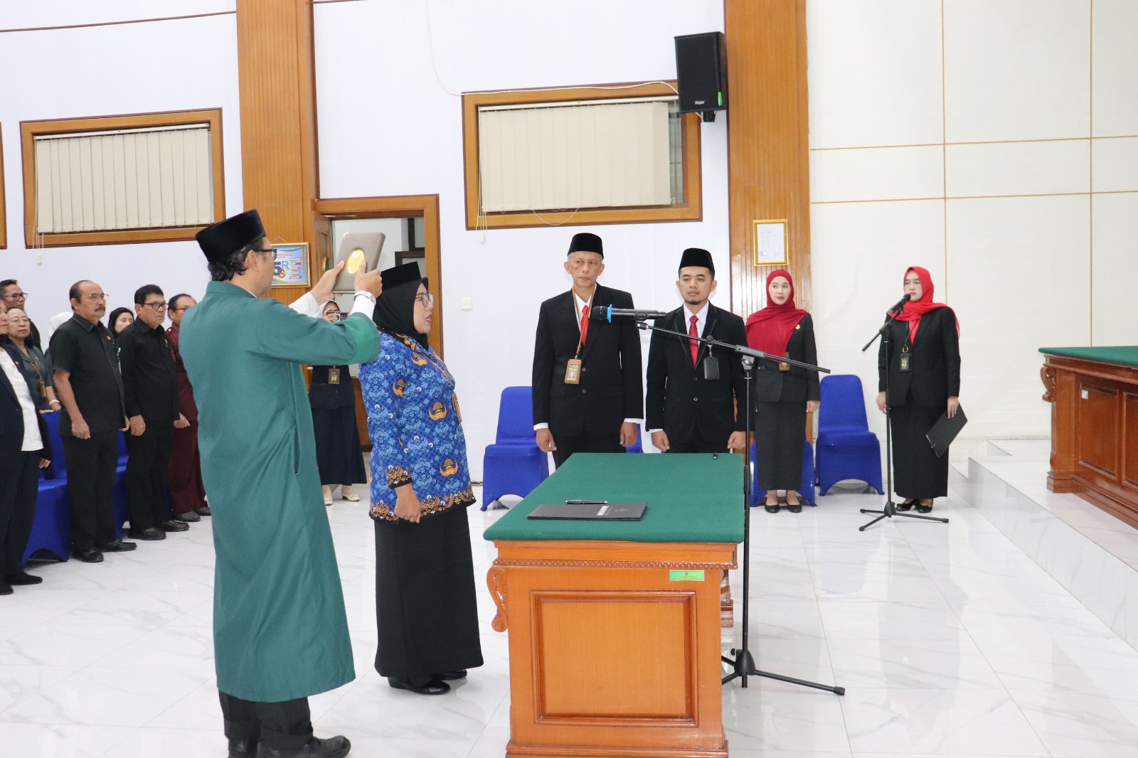 PENGAMBILAN SUMPAH DAN PELANTIKAN SDRI. DEWI KARTIKASARI, S.T. SEBAGAI ...